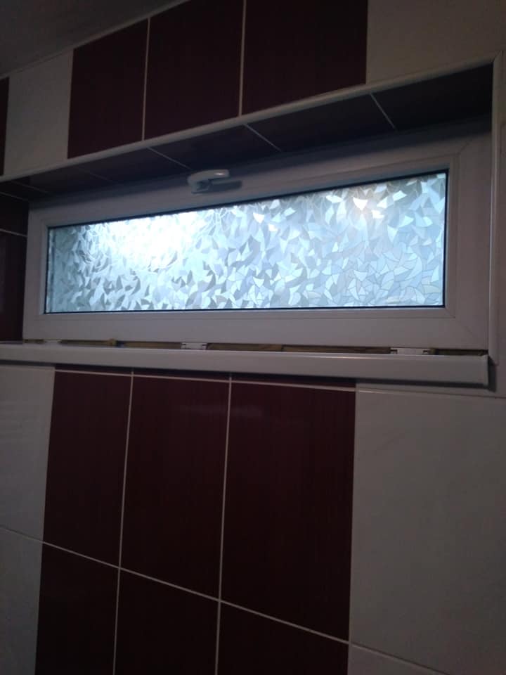 Folie geam autoadezivă model mozaic Cora, Folina, translucidă,lăţime 120 cm