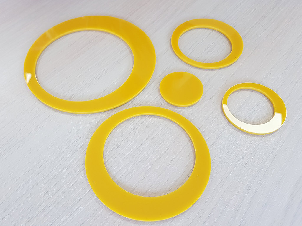 Decoratiune cercuri galbene, Decoratiuni perete, Folina