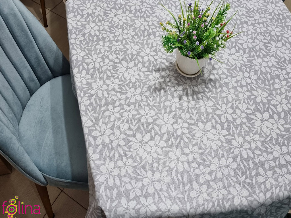 Fata de masa impermeabila, gri cu flori albe, 140 cm latime