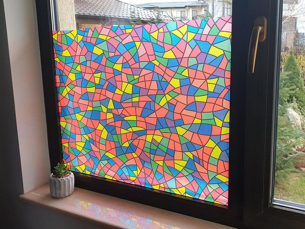 Folie geam autoadeziva, vitraliu, cu imprimeu mozaic colorat, Folina.