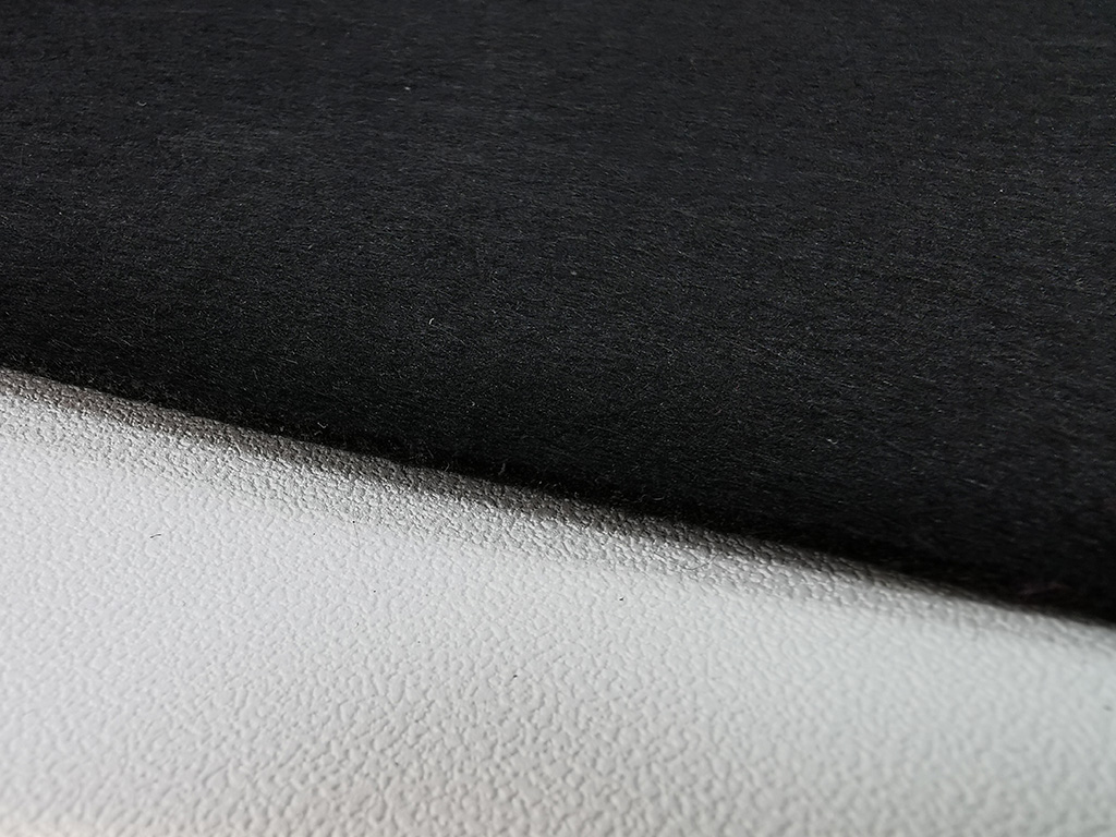 Fetru la metru, pâslă neagră cu grosime de 2 mm, 100 cm lățime